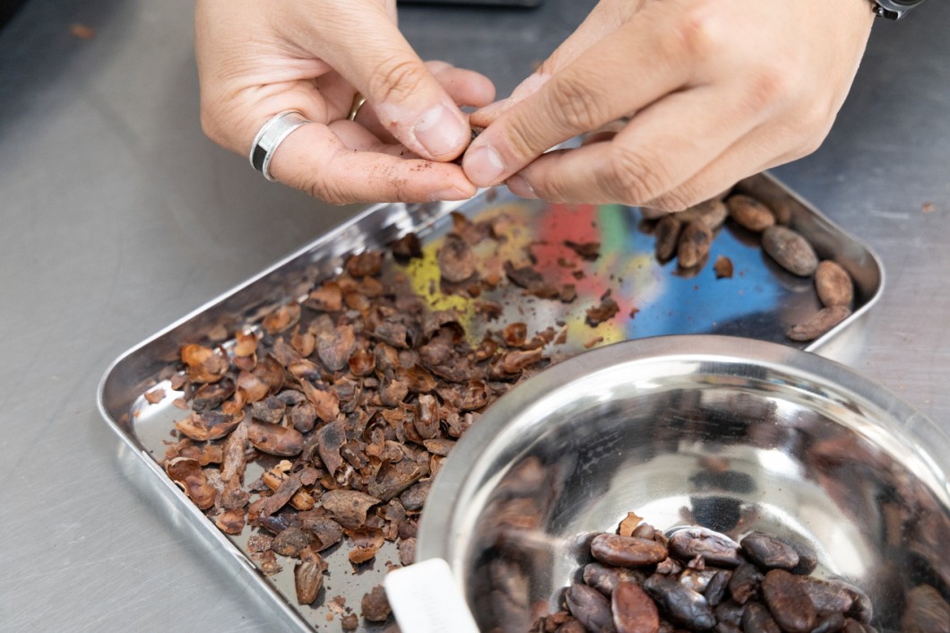 カカオ豆からチョコレートを作ってみた！Coconama Chocolateワークショップ | 野菜ソムリエ Hiro のベジフルポケット